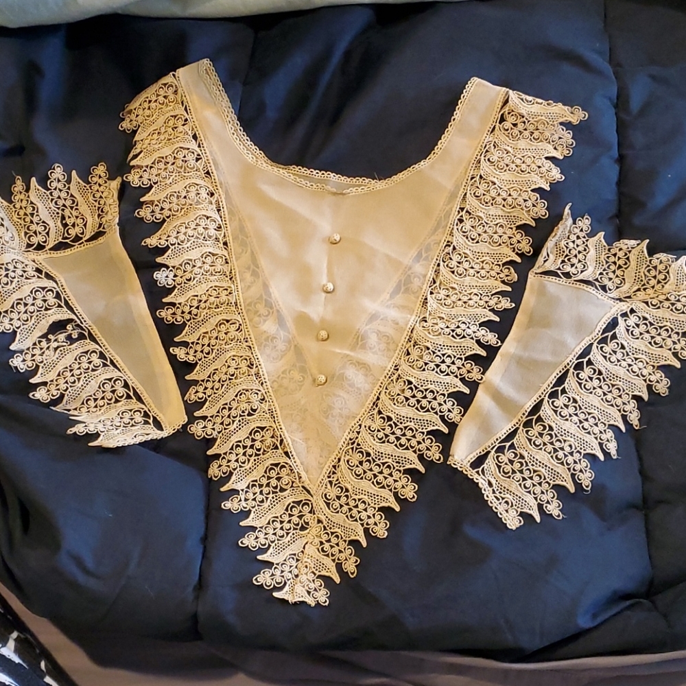 Vintage Lace Dickey And Cuffs. 1950s. - Gem